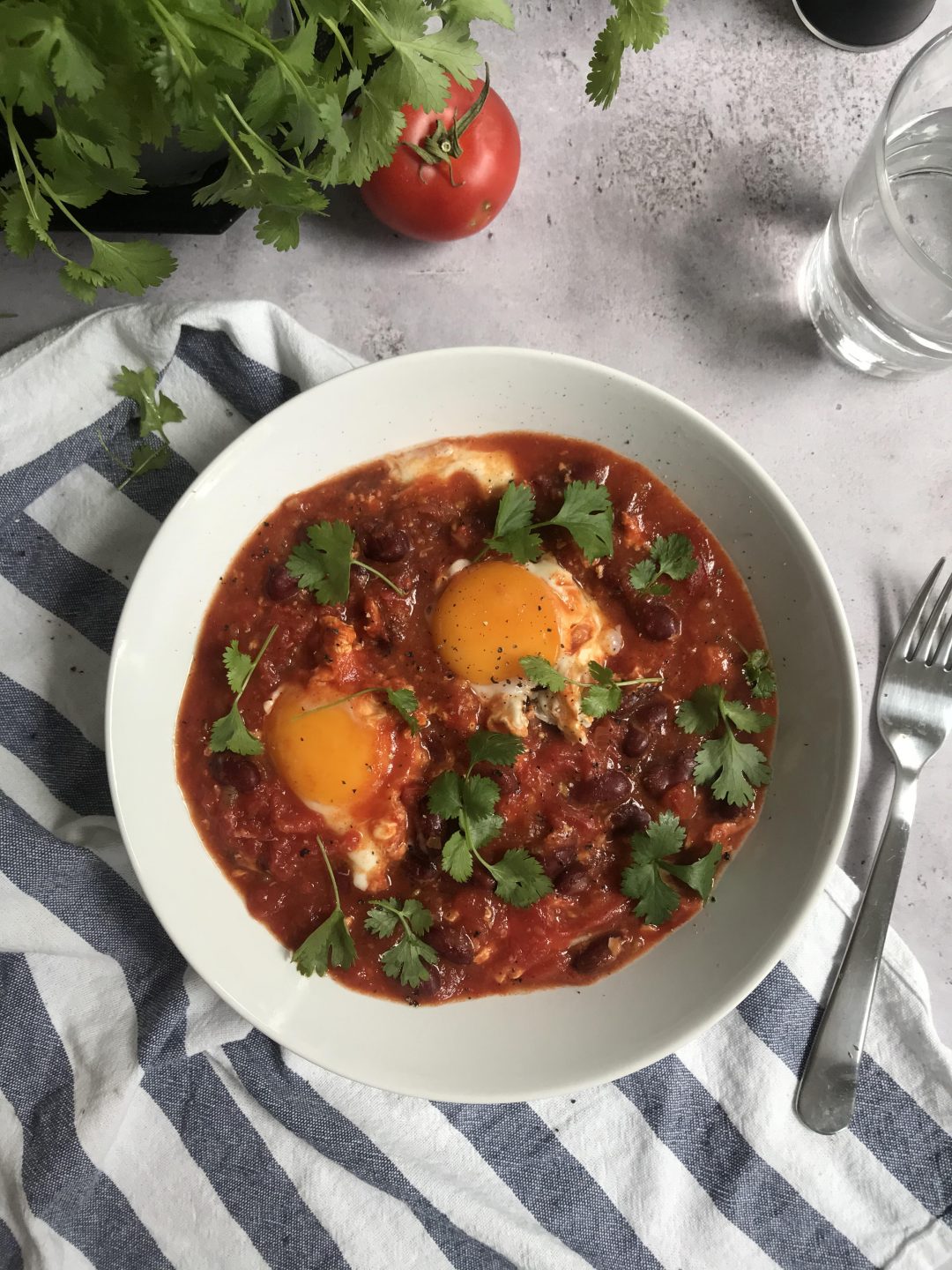 Shakshuka aux haricots rouges (recette facile⭐)